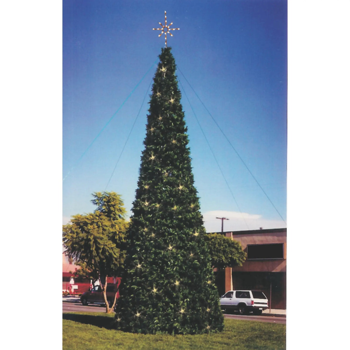 Garland Tree with Lights - Commercial Outdoor Christmas Tree ...